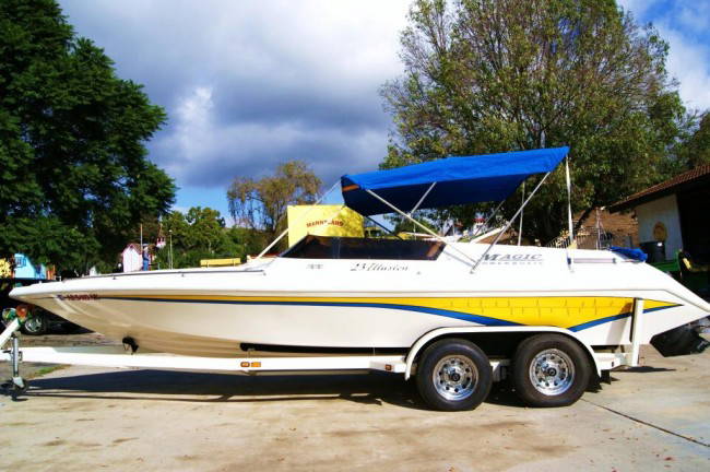 1998 Magic Illusion/magician Power Boat 23'