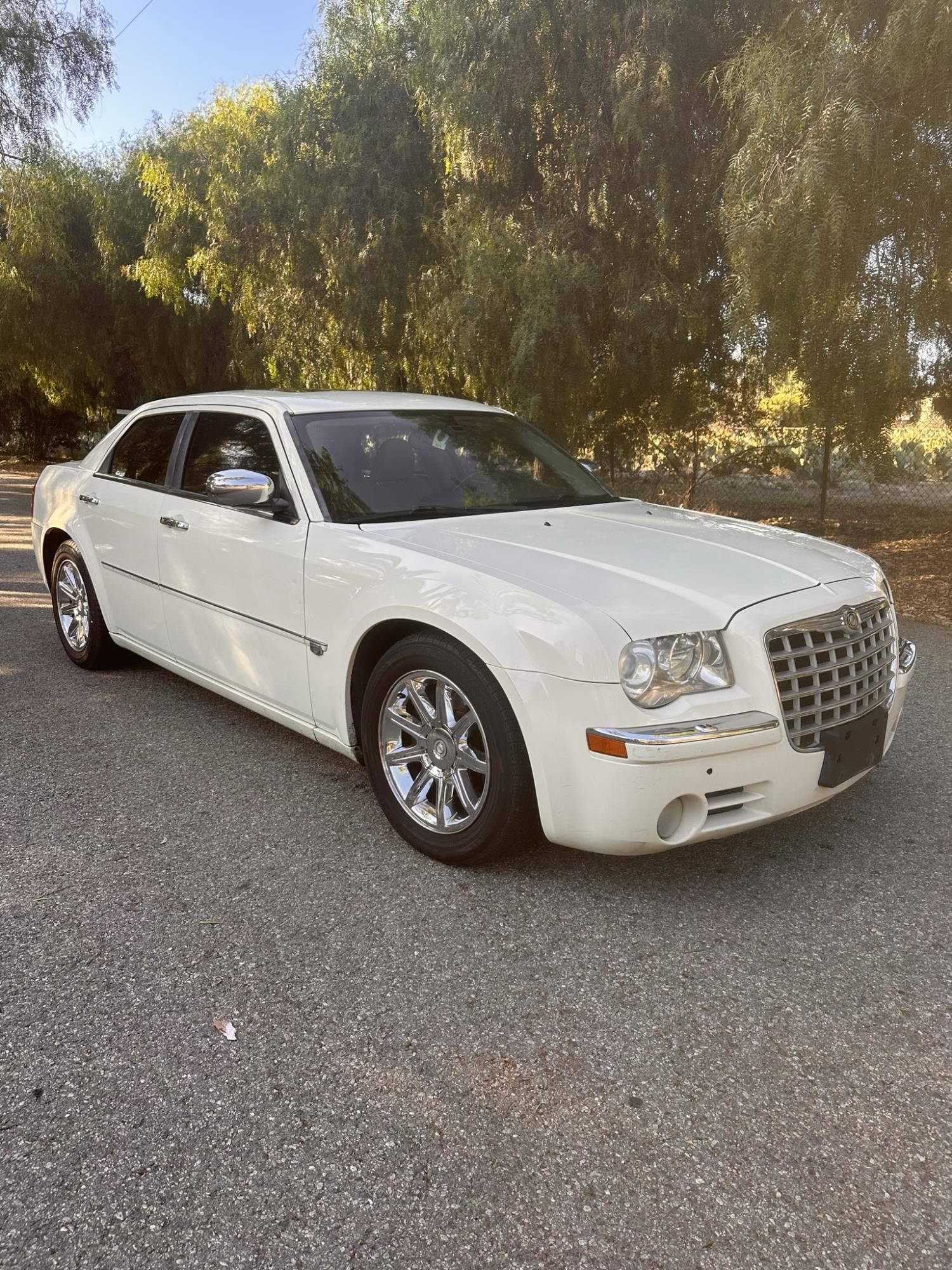 2005 Chrysler 300c Hemi Touring Sedan Auction
