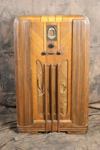 Philco Model 645 Mahogany Console Radio