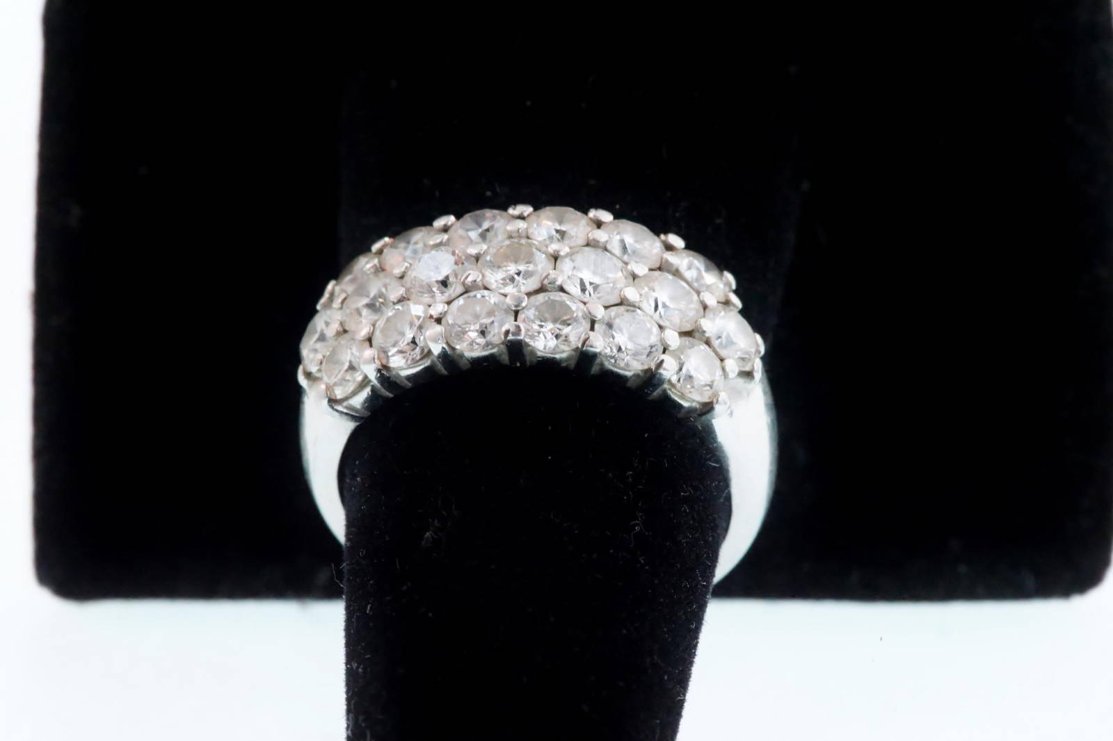Platinum & Gold Brilliant Cut 3 Ct Diamond Ring Auction