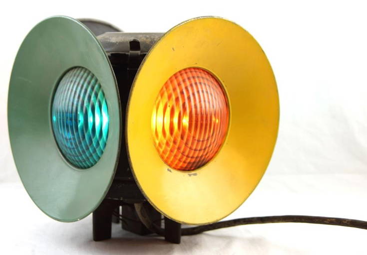 Full Size Railroad 4 Way Light For Stnd Ga. Trains