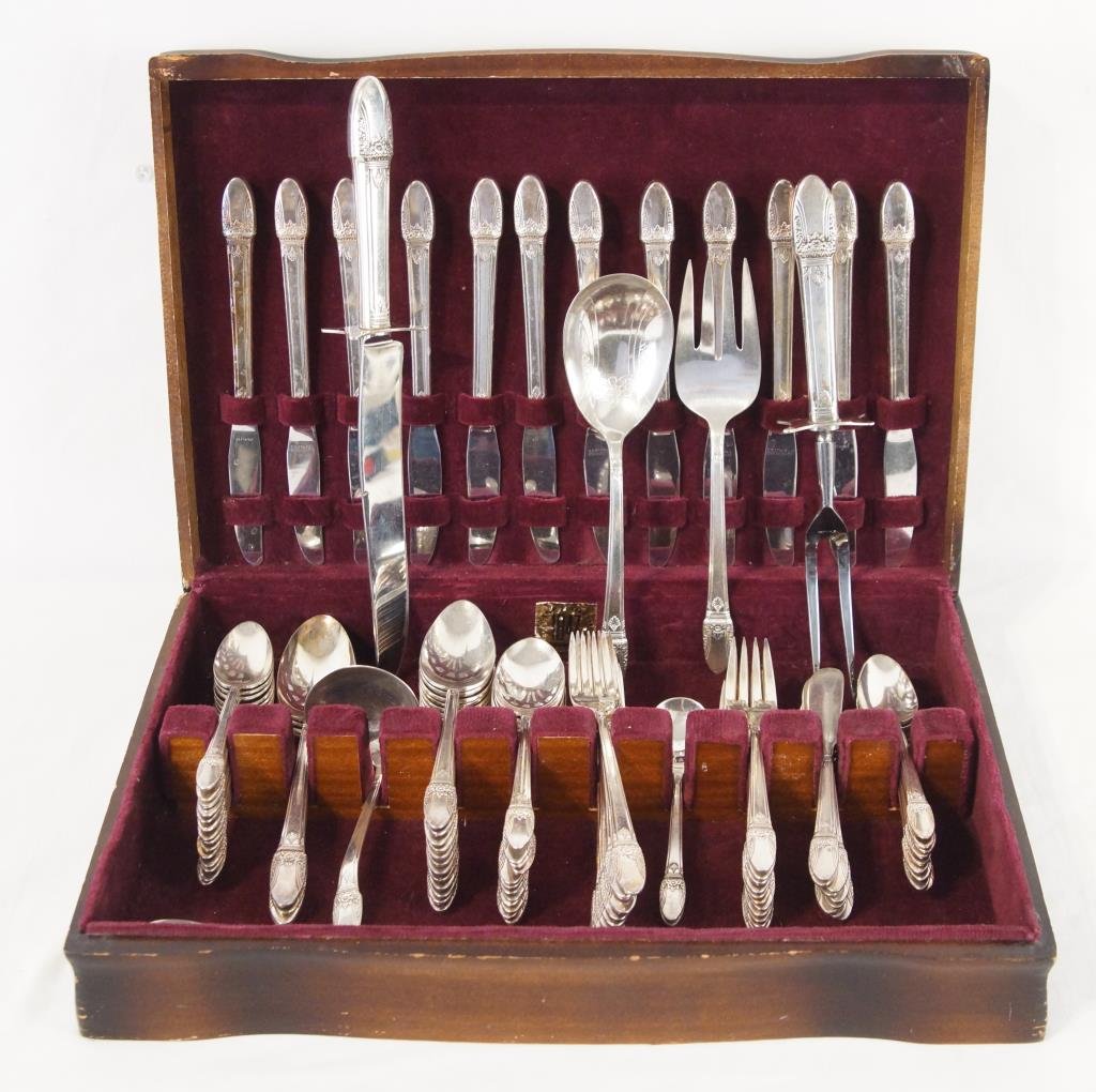 847 Rogers Bros Daffodil Silverplate Flatware