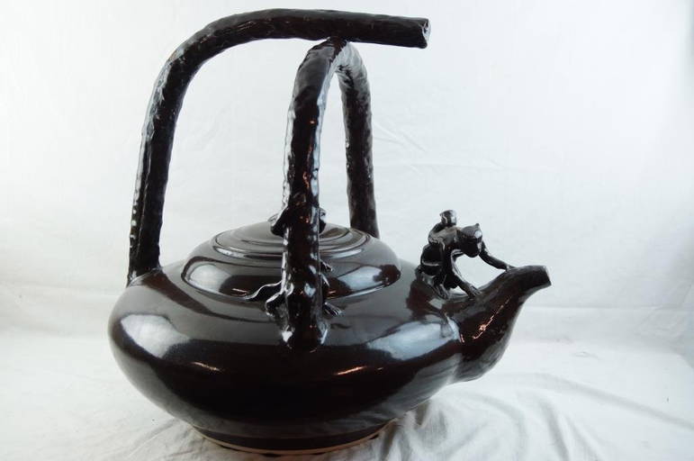 Chinese Sesame Glaze Porcelain Ceremonial Pot