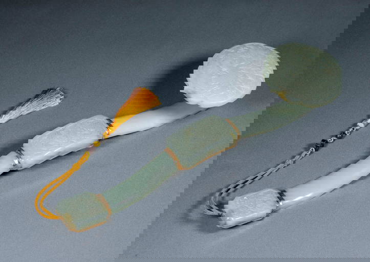 Hetian Yu Long Yu Ruyi Pattern