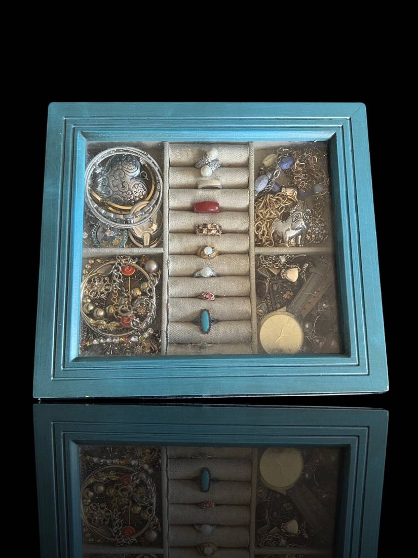 Double Compartment Glass Paned Overfilled Jewelry Box Auction