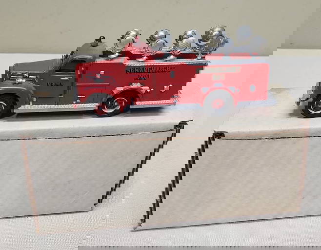 Dehanes Models Usa Mack Fdny Searchlight Firetruck Toy