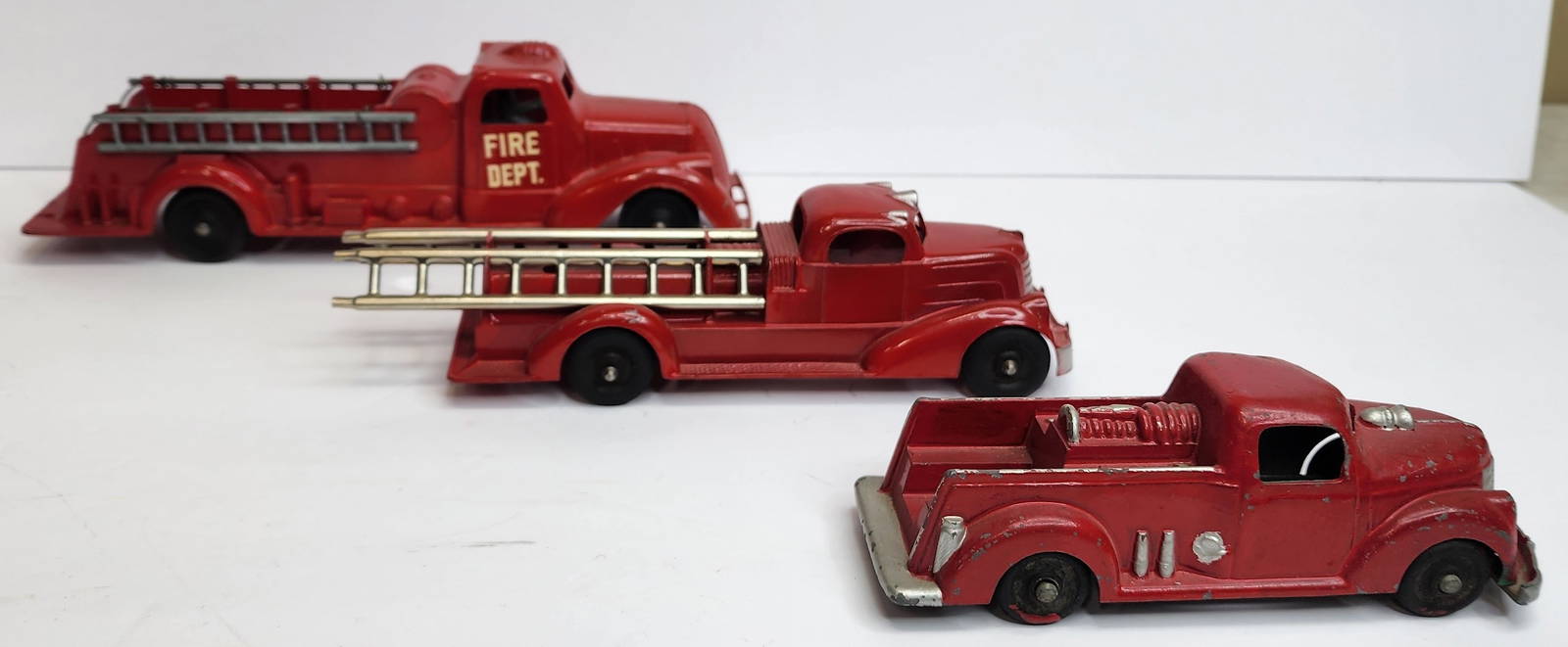 Lot Of 3 Metal Fire Engine Toys Auction