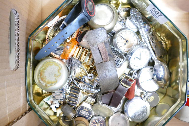 A Collection Of Vintage Collectors Items: Including Pocket And ...