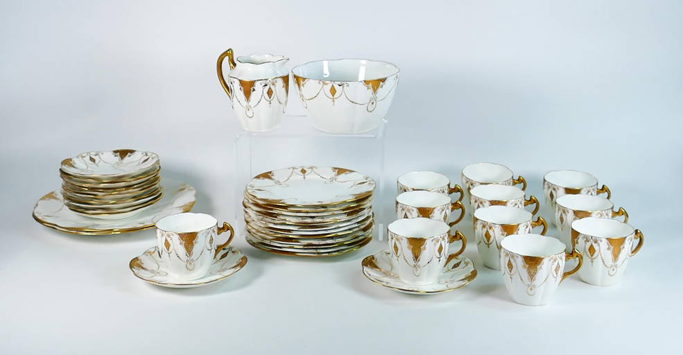 Wileman & Co Part Tea Set, Lily Shape 3932 To Include 11 Cups, 12 ...