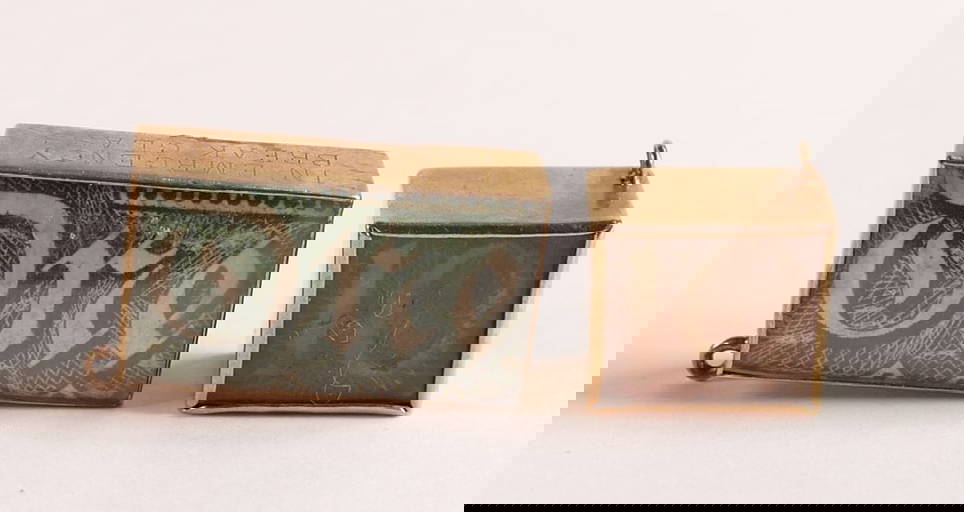 9ct Gold 10 Shilling Note Charm And 9ct Gold One Pound Note Charm. 9ct ...