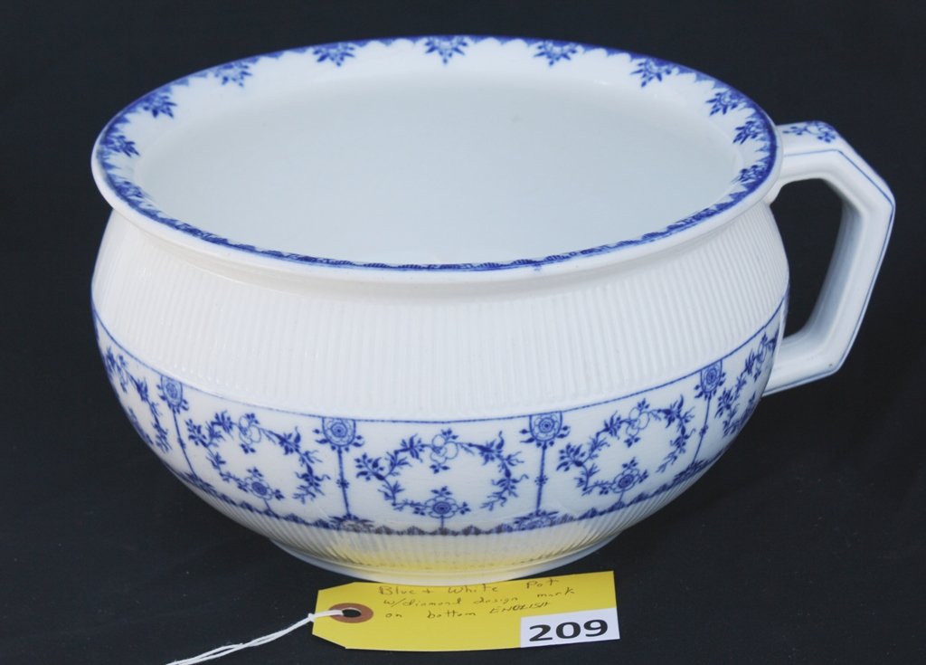 ENGLISH CHAMBER POT