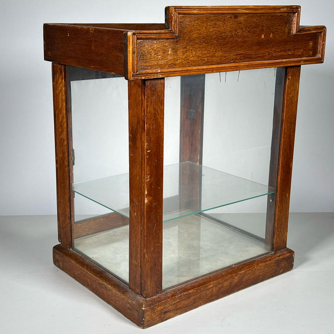Raised Cornice Display Cabinet Auction