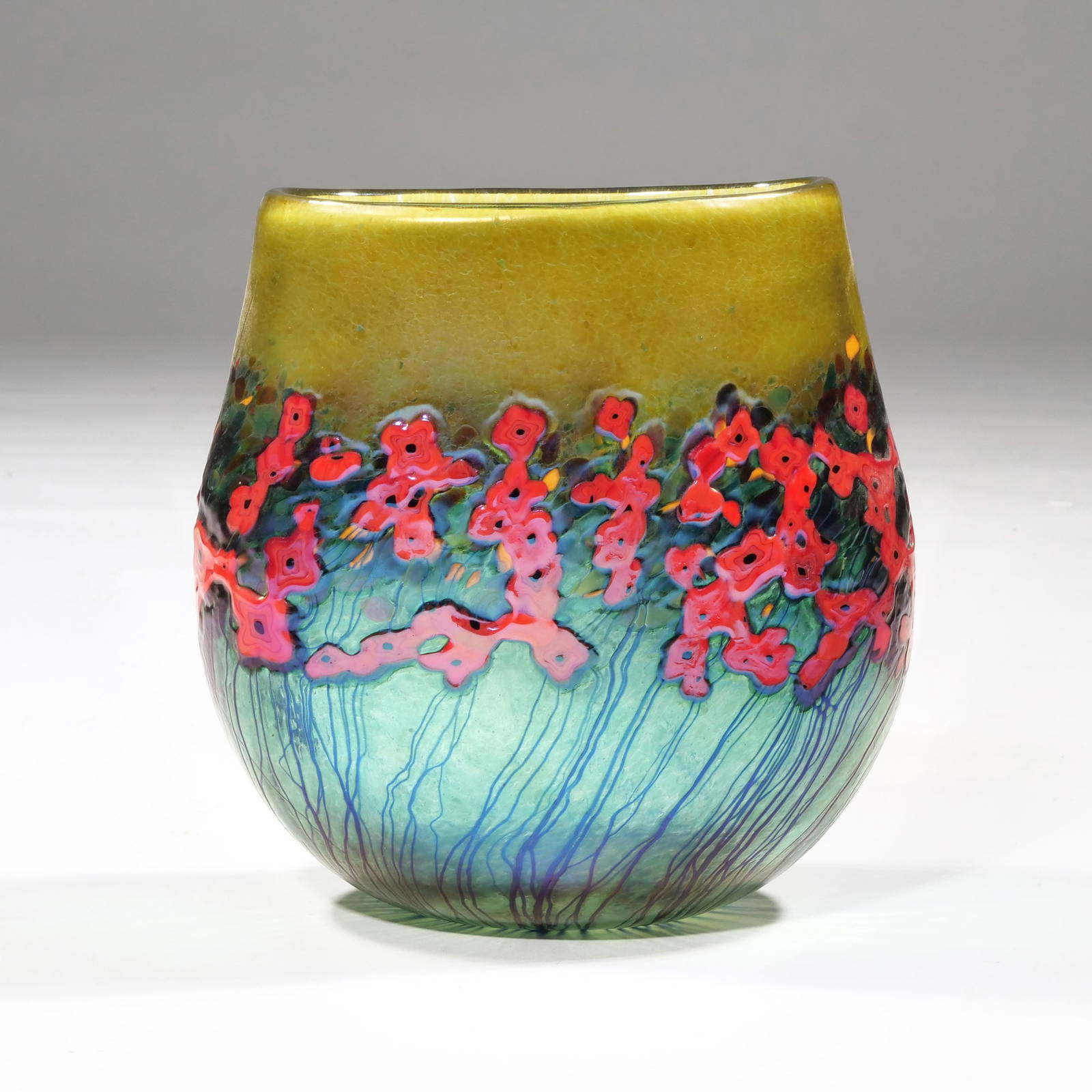 Robert Held (b. 1943) Art Glass Pinched Vase Auction