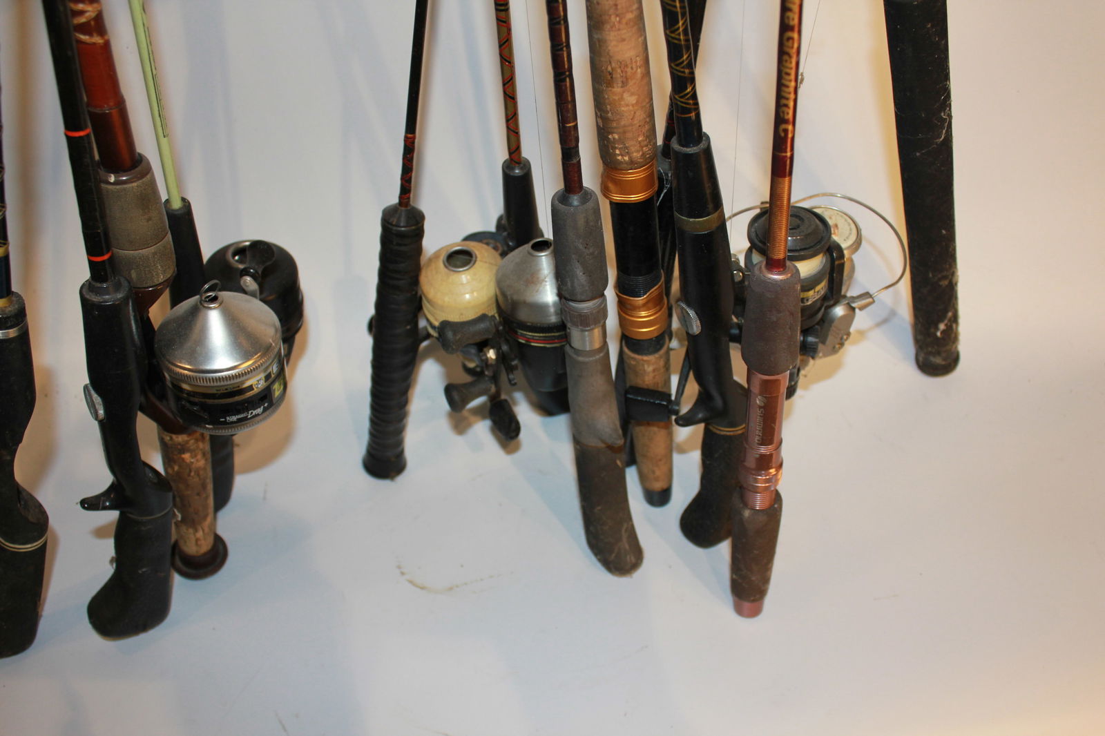 Assorted Antique Fishing Rods/reels Auction
