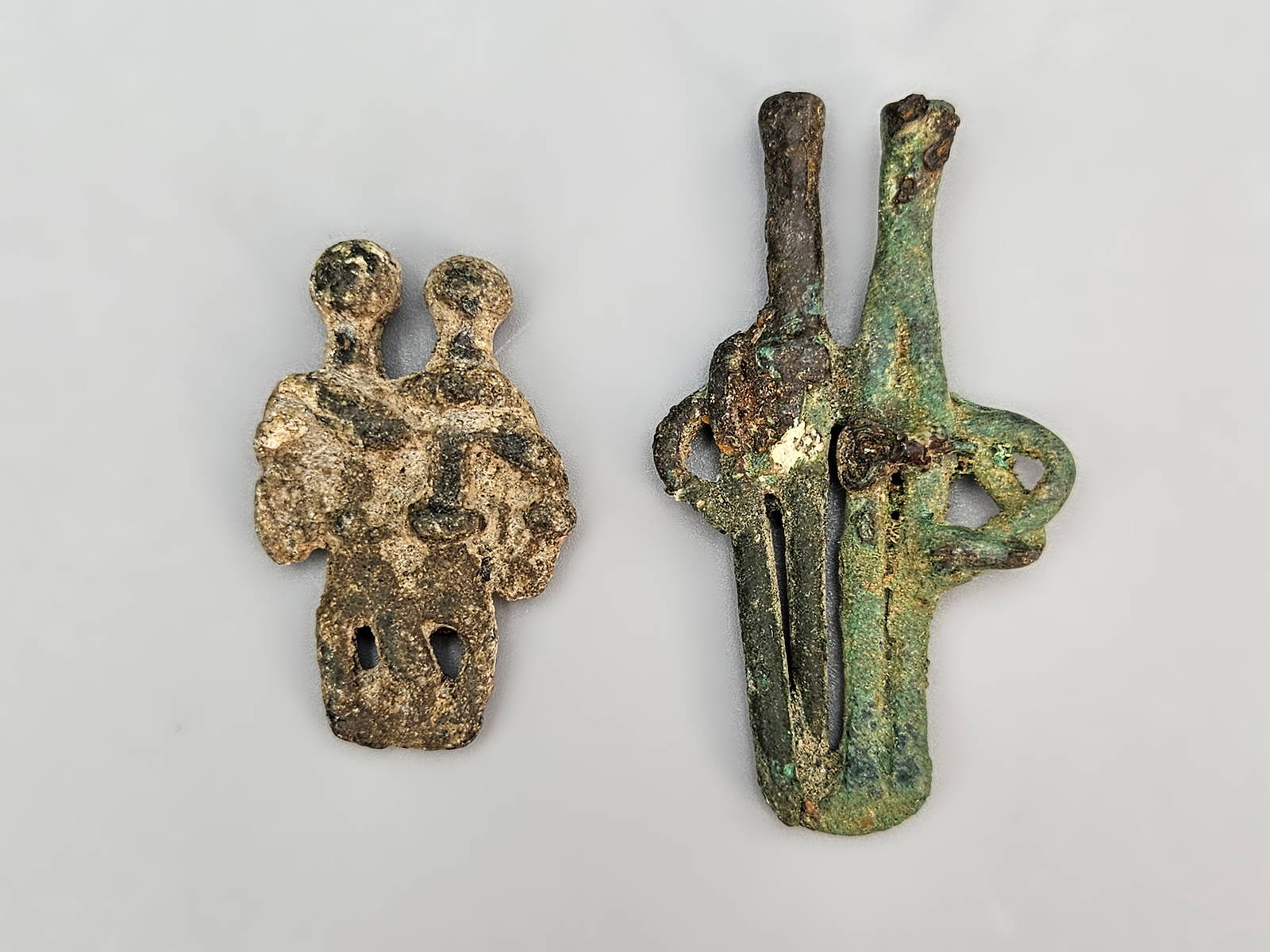 Ancient Elam Sculpture Of An Embracing Couple, Circa 900 Bc Auction