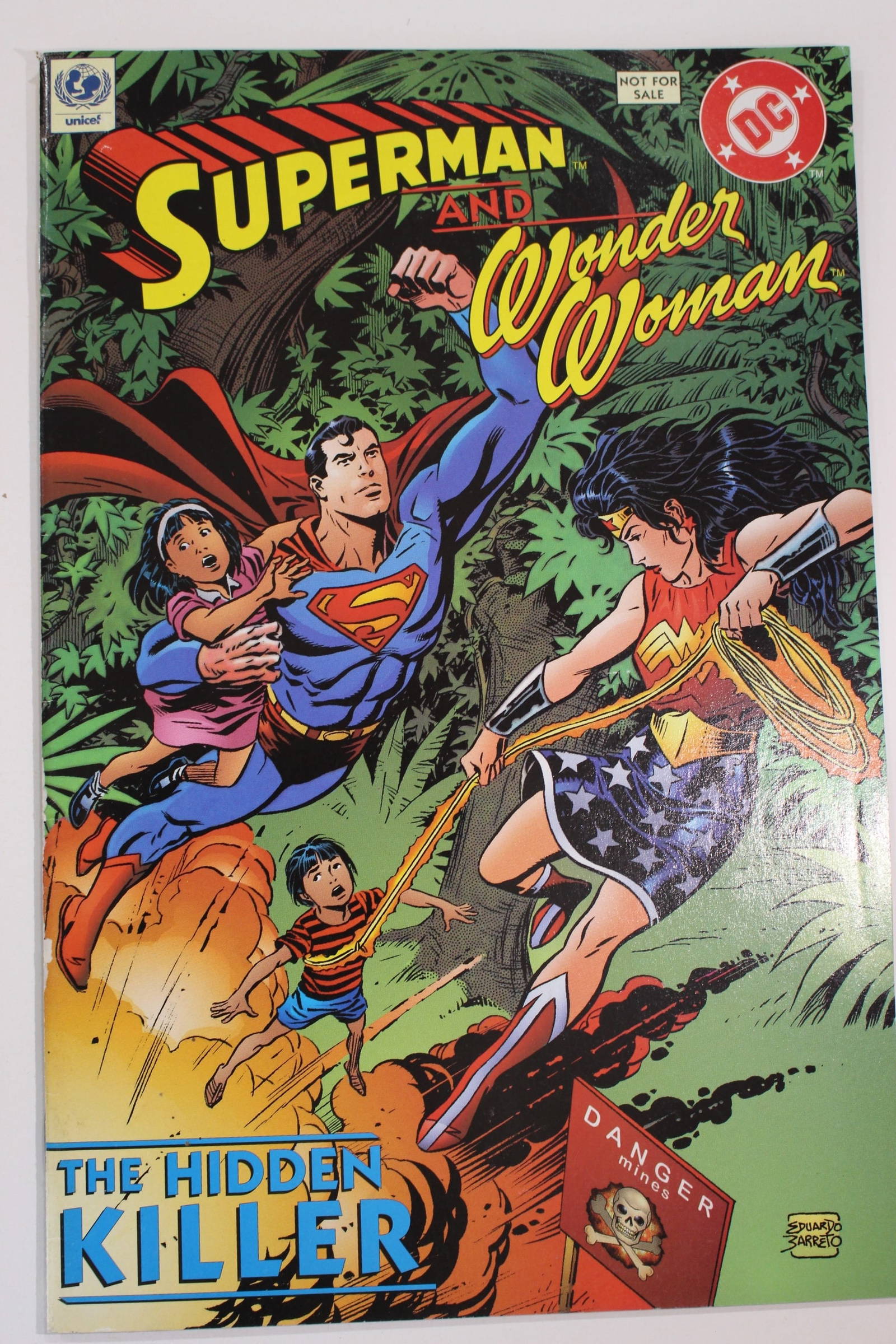 Unicef Super Man And Wonder Woman Comic Auction