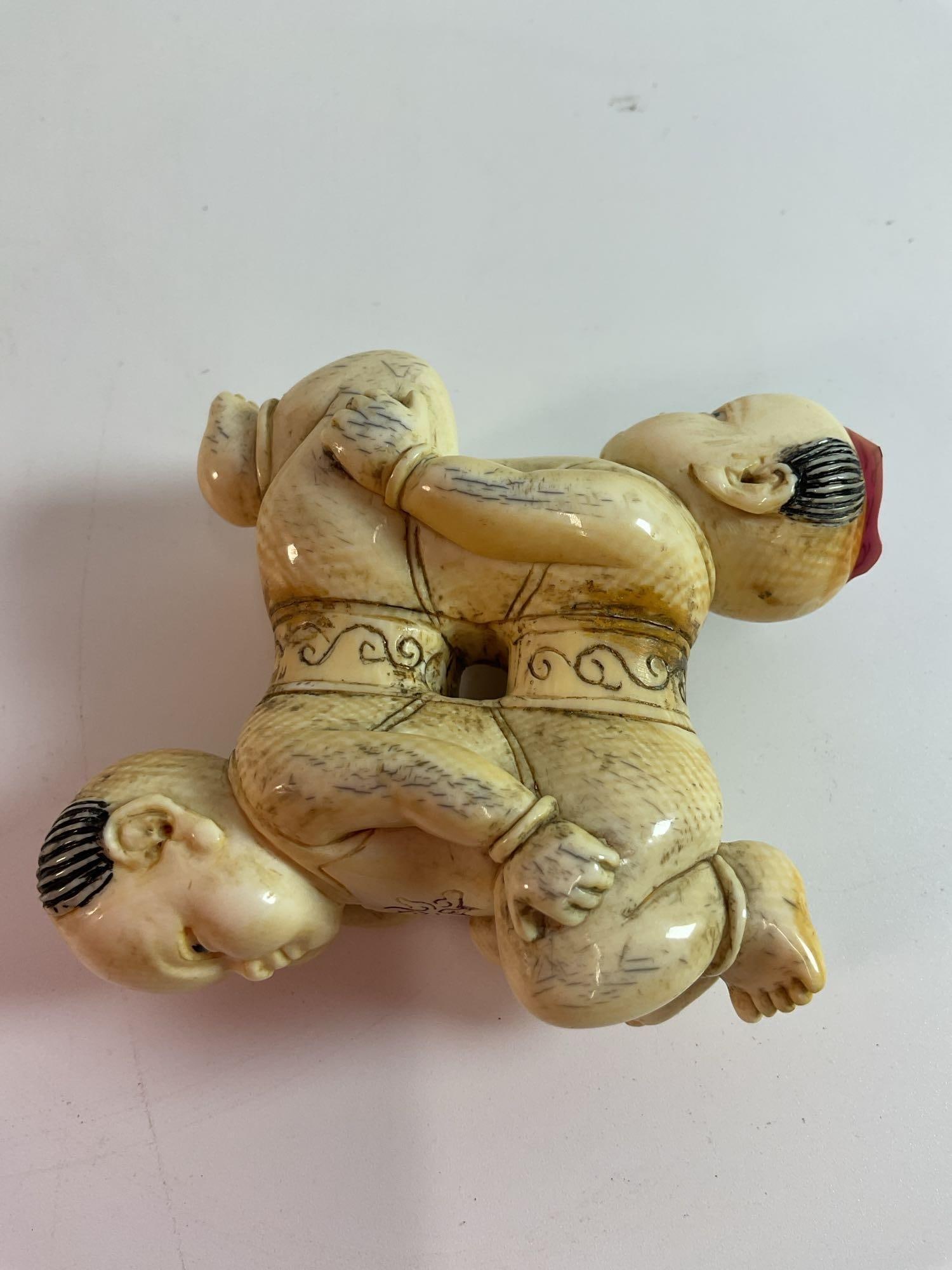Rare Japanese Netsuke - A Humorous, Intertwined Sumo Wrestler Auction