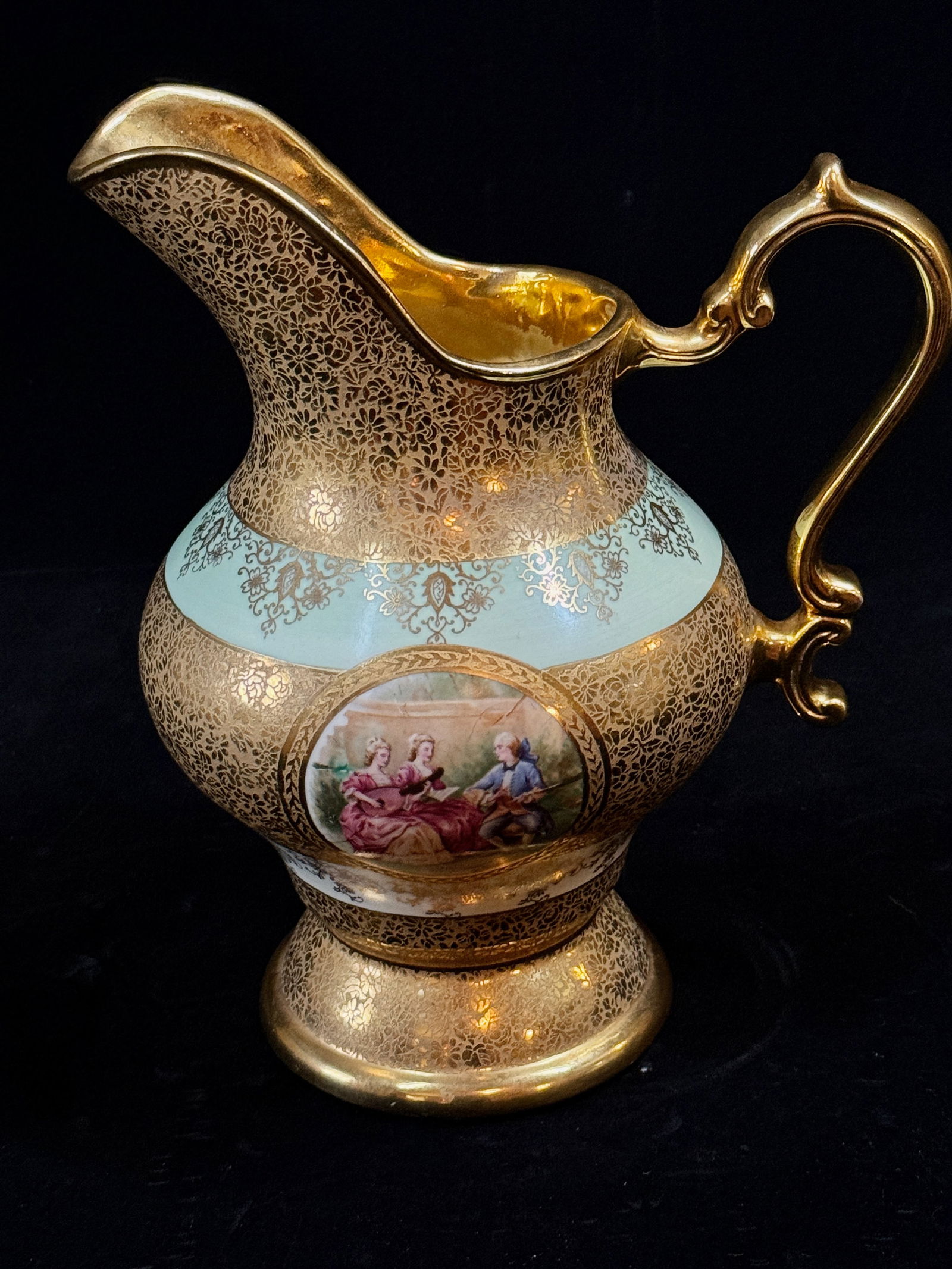 14k Gilt Porcelain Water Pitcher With A Classic Rigory Handle And ...