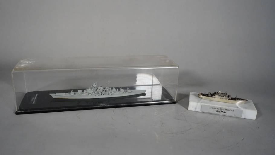 Ss Santa Magdalena & 1941 Sms Bismarck Detailed Ship Model