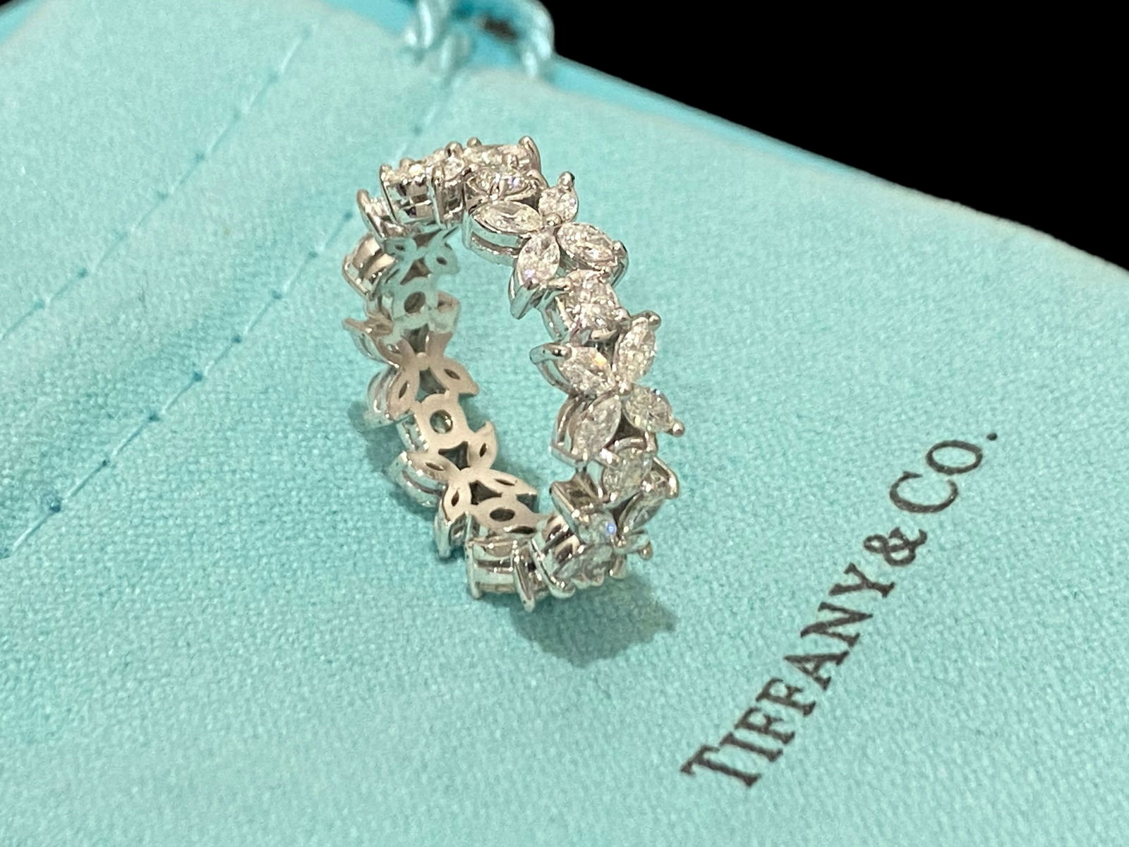 Tiffany And Co. Victoria Platinum And Diamond Alternating Ring. Size-6 Auction
