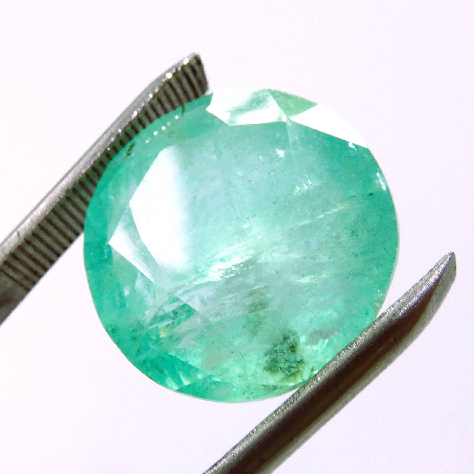 Pakistani Emerald for Sale at Auction