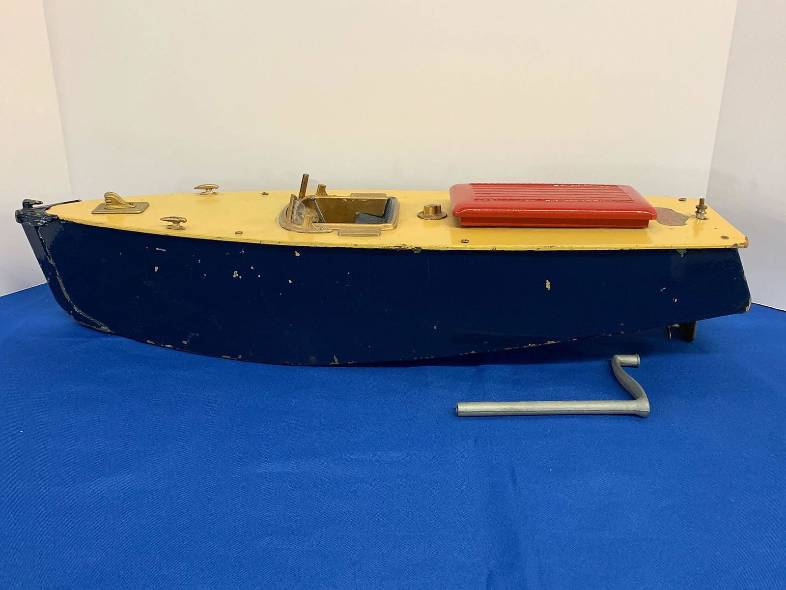 Orkin Craft Model Speed Boat - Oct 25, 2019 | Briggs Auction, Inc. in PA