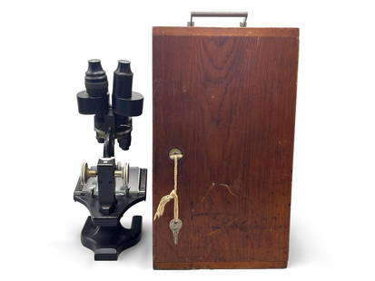 Zentmayer Dissecting Microscope And A Turntable