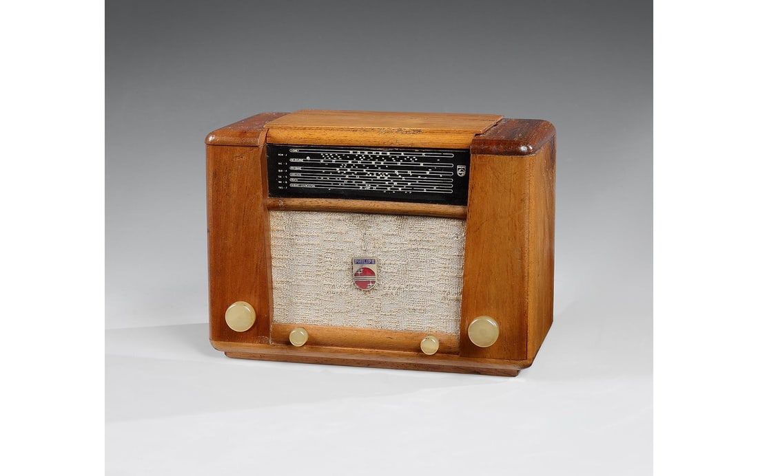 Wooden Cigarette Box In The Form Of A Philips Radio, C. 1950s Auction