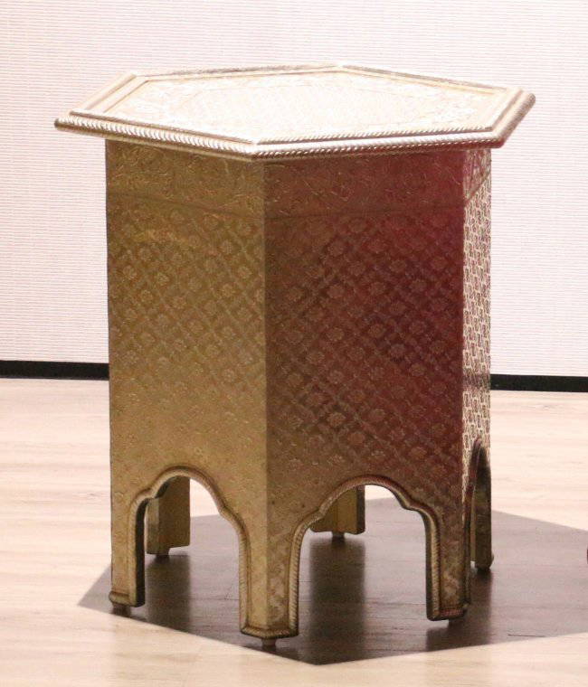 Hexagon Middle Eastern Moroccan Side Table Auction