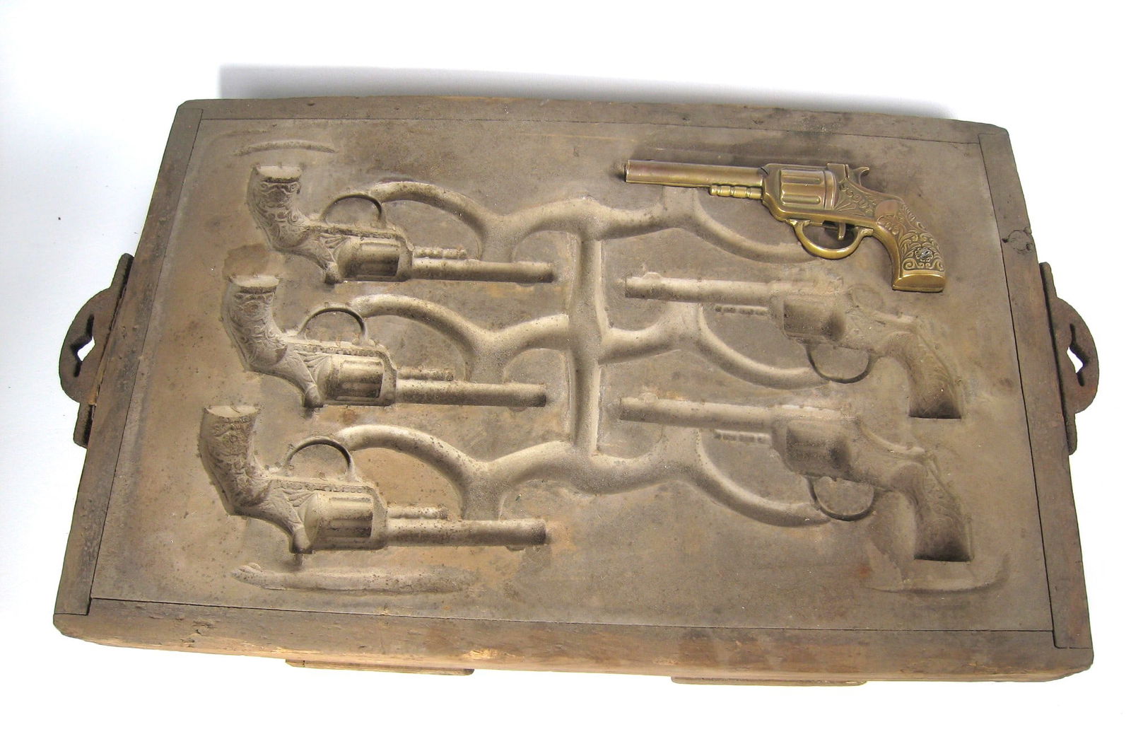 One-of-a-kind Eagle Cast Iron Gun With Original Toy Mold By Je Stevens ...