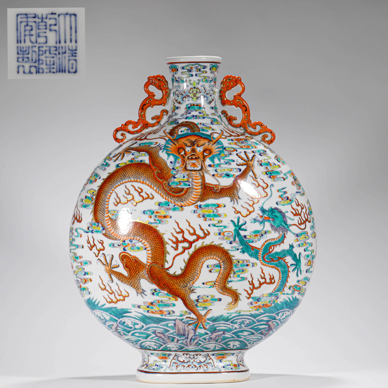 Dou Cai Dragon Pattern Pot From The Qing Dynasty Auction