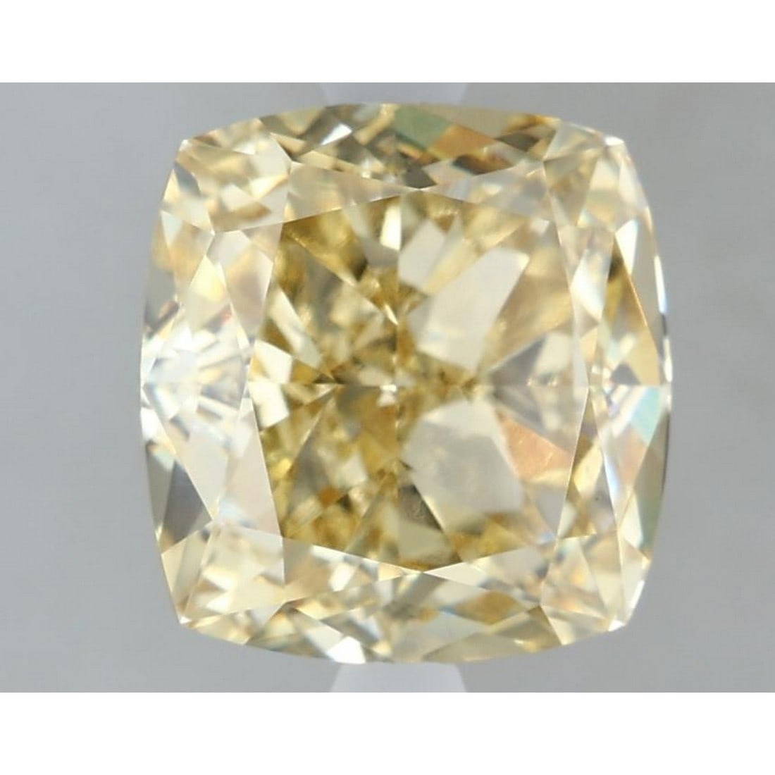 2.77 Ct, Int. Yellow/vvs2, Cushion Cut Igi Graded Lab Grown Diamond Auction