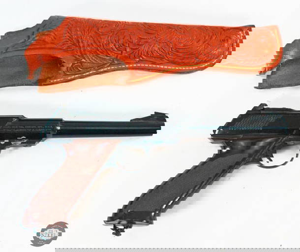 Daisy Co2 200 Air Pistol With Engraved Leather Daisy Holster