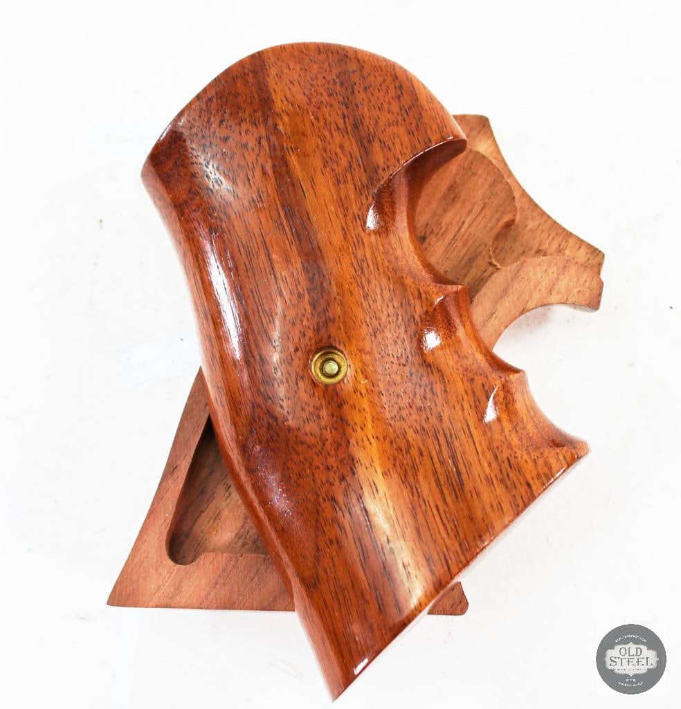 Original Mustang Revolver Grips - Size 3 Auction