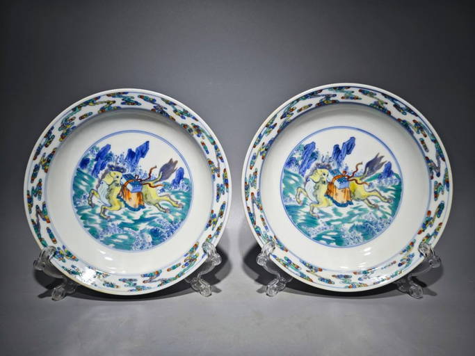 Yongzheng Year Dou Painted Shoushan Fu Hai Qilin Xian Rui Pattern Plate