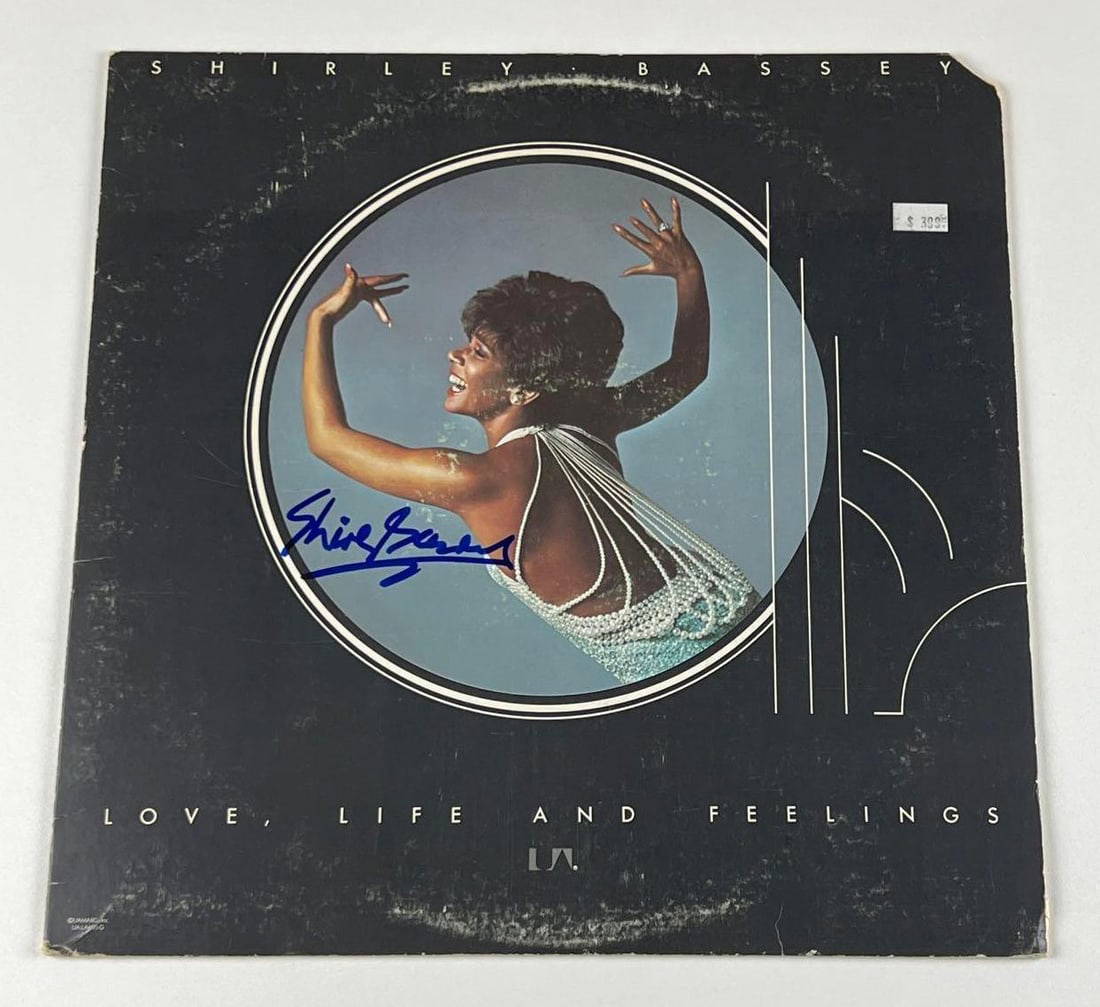 Shirley Bassey Signed Love Life And Feelings Album Beckettbas