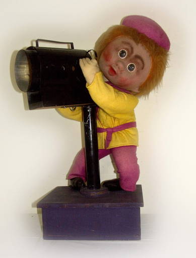 Animated Window Display «lighting T.»