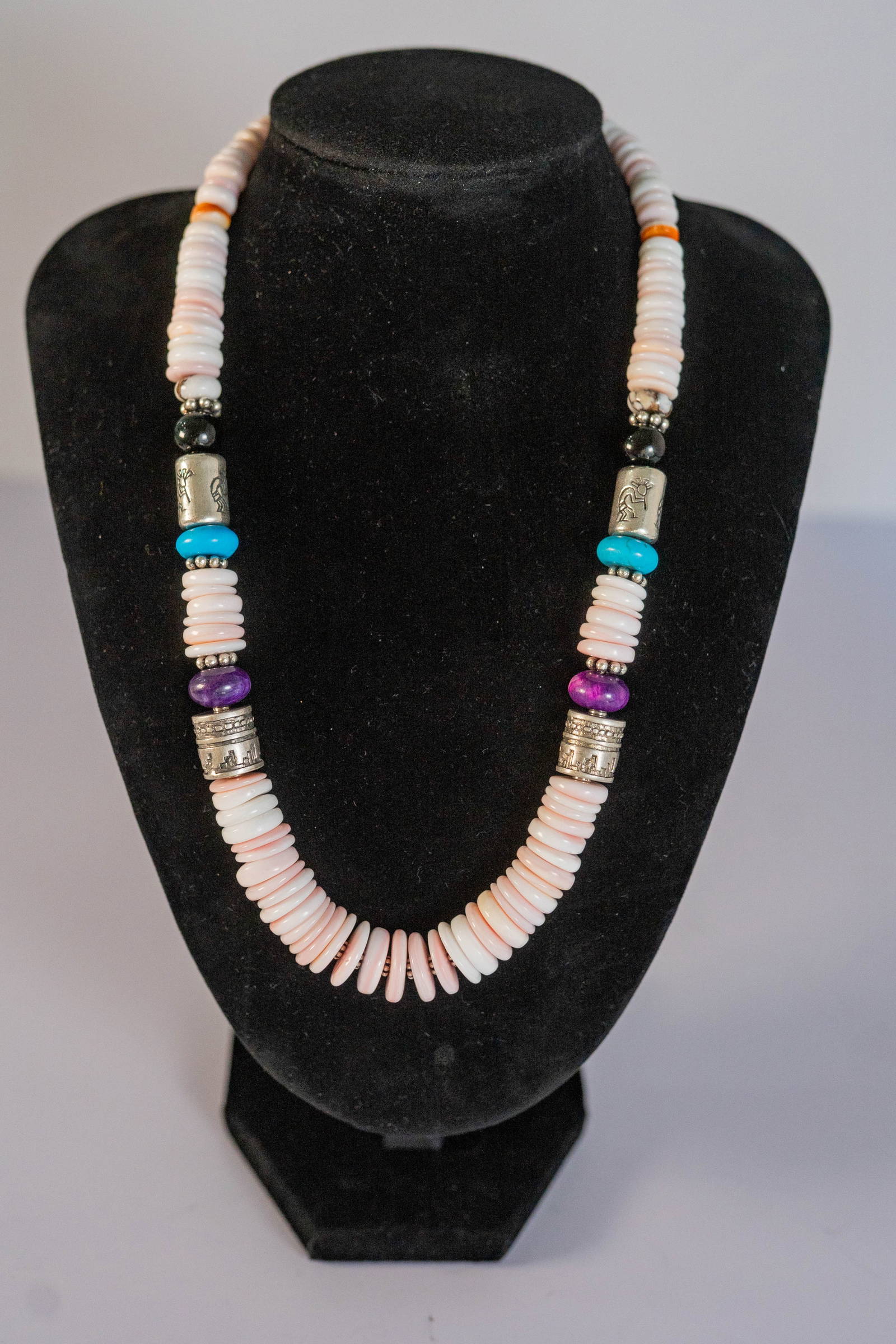 Wonderful Pink Conch Shell Necklace Auction