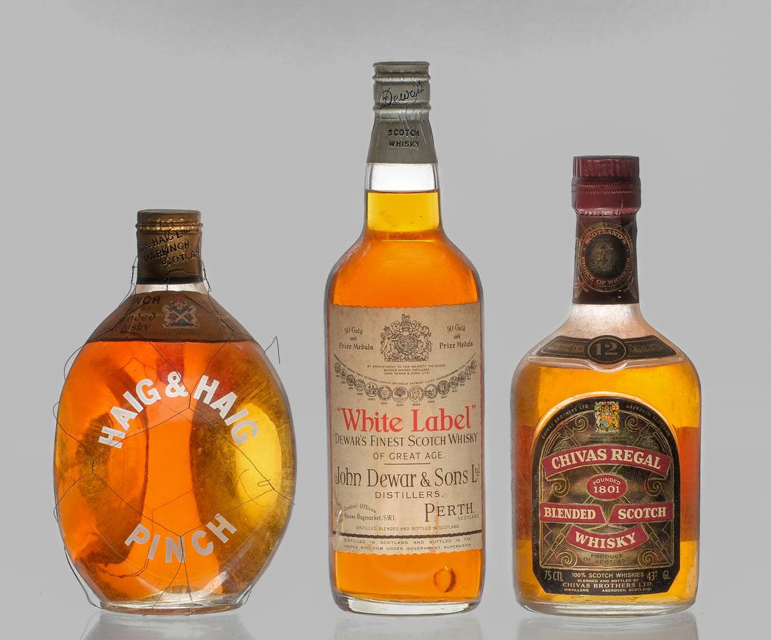 Vintage Dewar's Chivas Regal H&h Pinch Group Auction