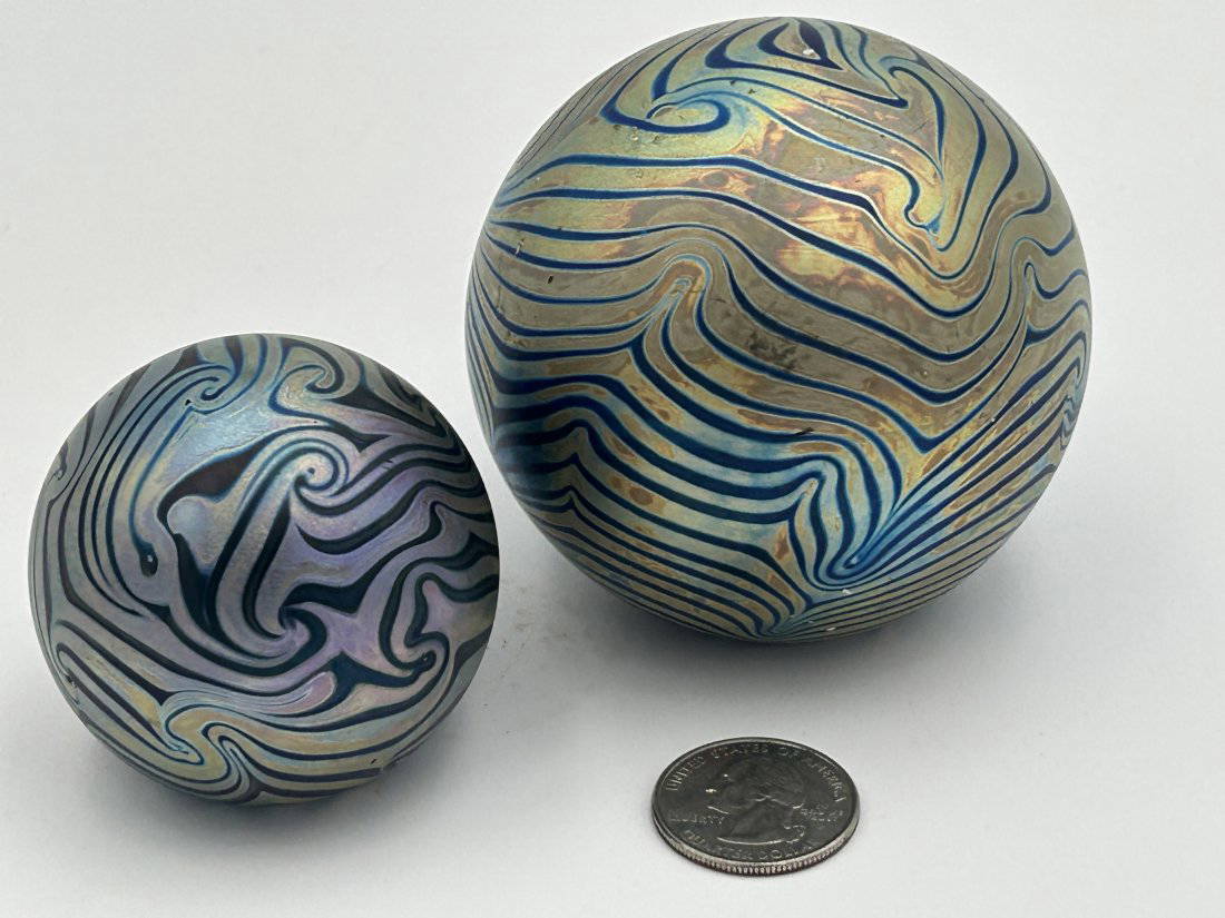 Pair Of Vintage Robert Eickholt Art Glass Paperweights Auction