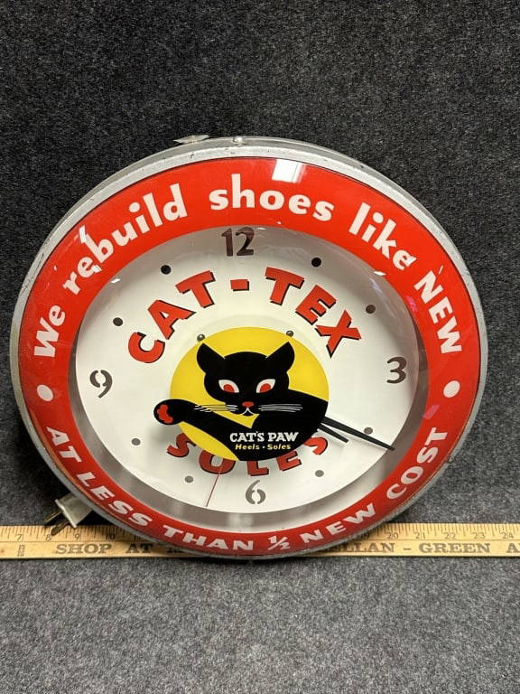 Cats Paw Cat Tex Soles 14" Advertising Clock Auction