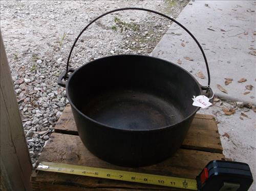 Big Wagner Cast Iron 10 Stew/cooking Pot 12"diam