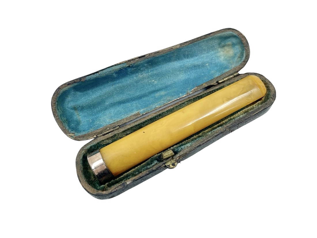 19th Centruty Natural Amber Cigarette Holder With 18k Stamped Gold Rim ...