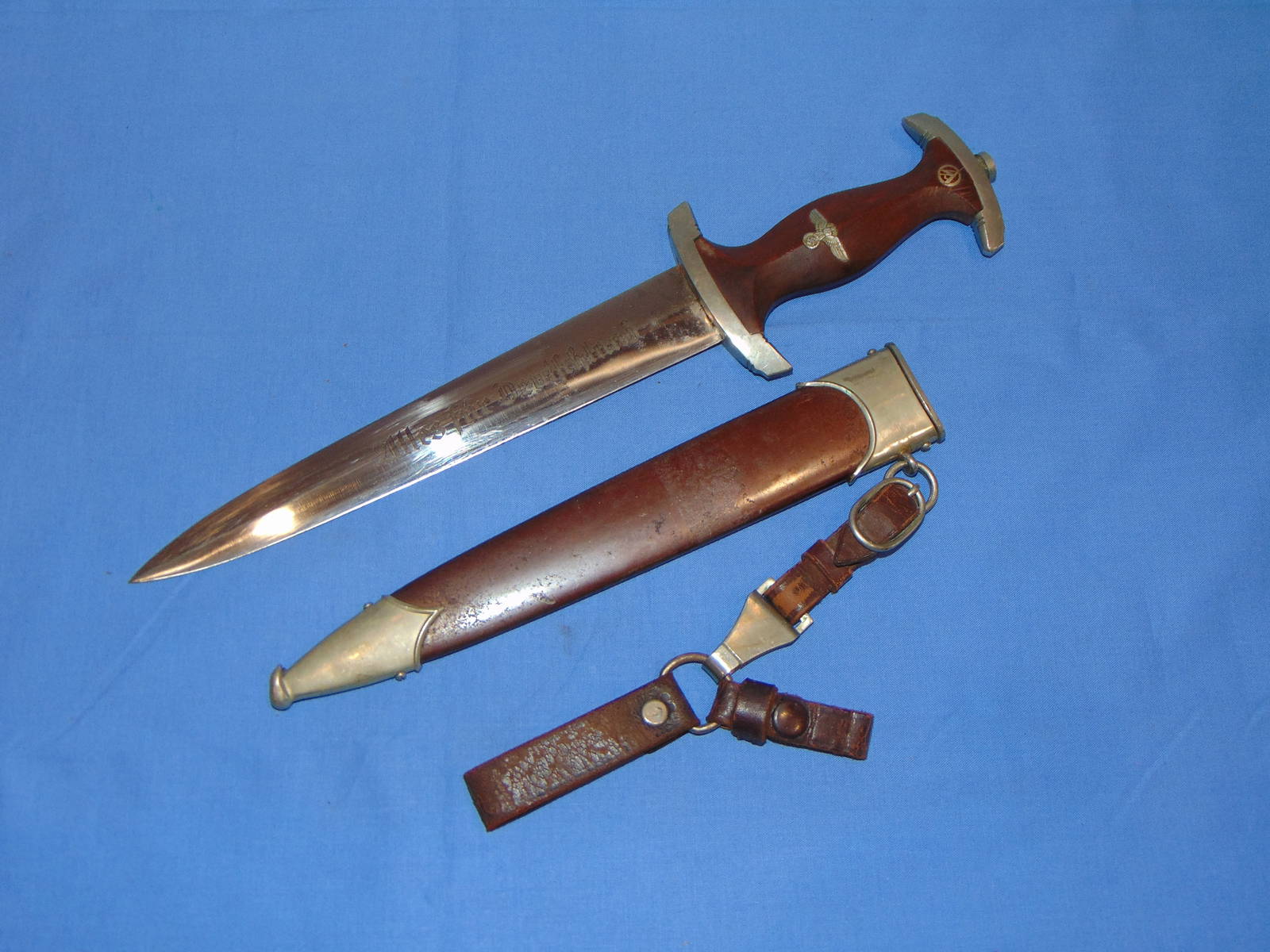 Collectible Military & War Memorabilia for Sale at Auction