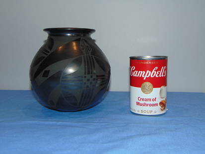 Signed Genoveva Sandoval Mata Ortiz Pottery Pot
