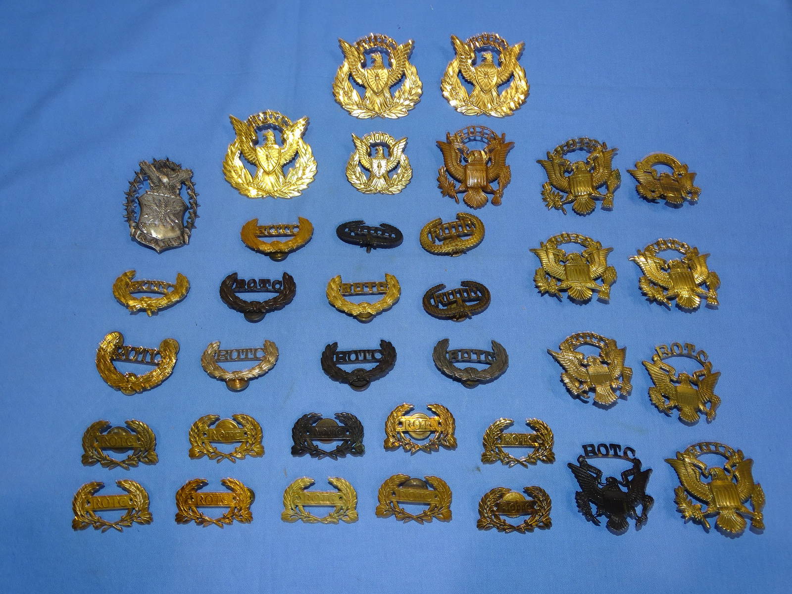 Wwii - Vietnam Era Rotc Cap Hat Badge Insignia Lot Auction