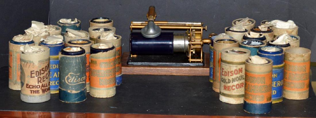 Columbia Graphophone Type Q Phonograph &28 Records