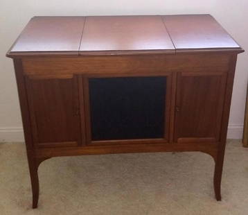 Edison Console Phonograph, Model W250 Diamond Disc