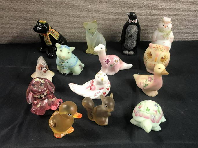 Lot Of 14 Fenton Art Glass Mostly Animal Figurines