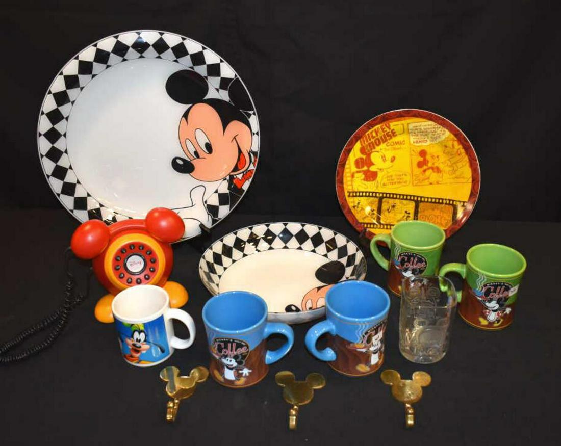 Large Collection of Disney & Mickey Mouse Items | Barnebys